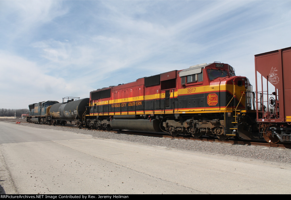 KCS 3917 & CSX 4751 (1)